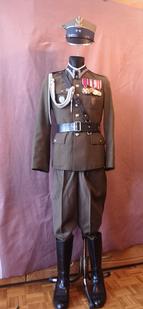 Mundur oficerski kombatancki powojenny | Wrocław | Licytacja na Allegro ...