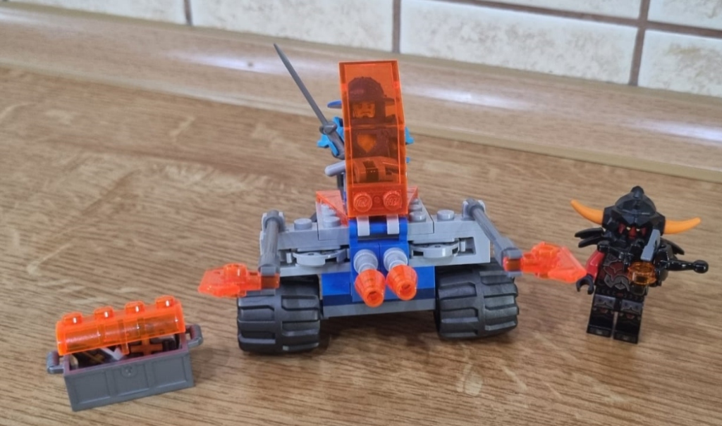 LEGO Nexo Knights 70310 Pojazd bojowy Knighton | Jankowo Dolne | Kup ...