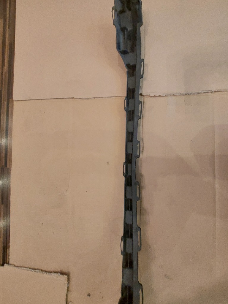 Ślizg zderzaka mercedes C A2048850065 | kołobrzeg | Kup teraz na ...