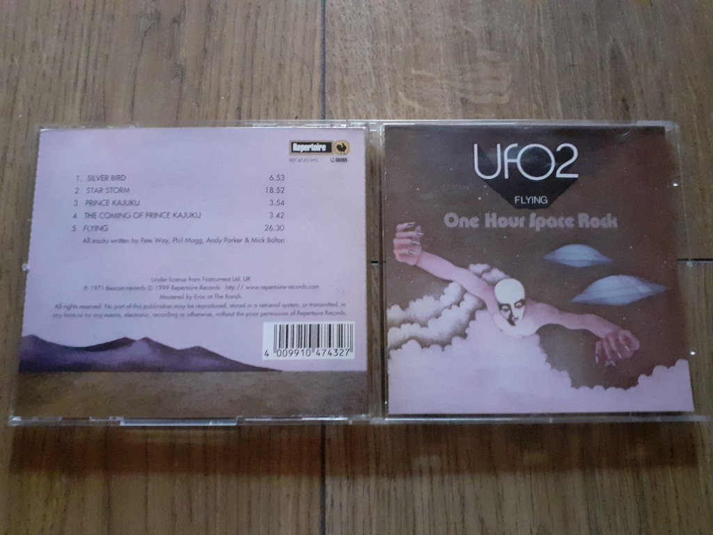 UFO 2 - Flying - One Hour Space Rock | Kołobrzeg | Licytacja na Allegro ...