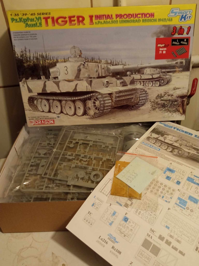 Dragon 6600 PzKpfw VI Tiger I Ausf E Initial Leningrad 1942 1943 ...