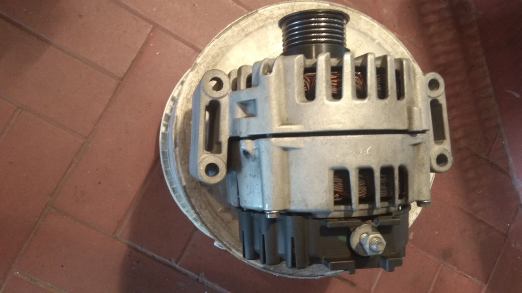 Mercedes w213 Alternator A0009067702 | Dąbrowa Górnicza | Kup teraz na ...