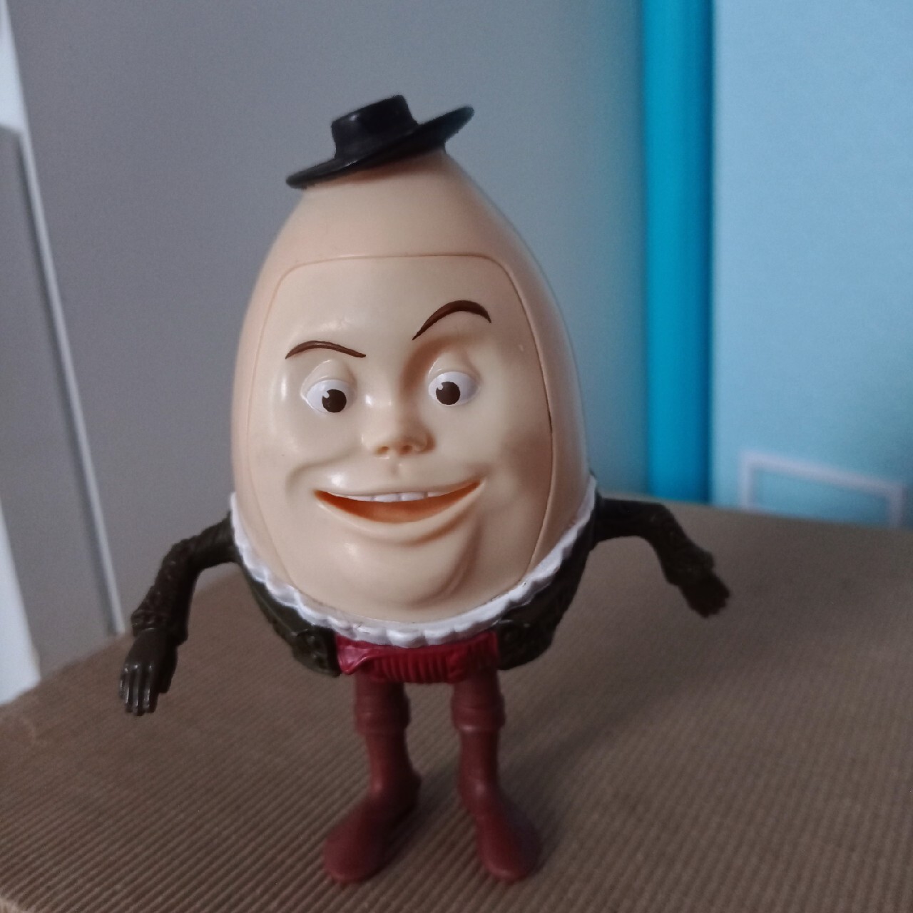 Figurka jajo Humpty Dumpty Kot w butach | Turośń Kościelna | Kup teraz ...