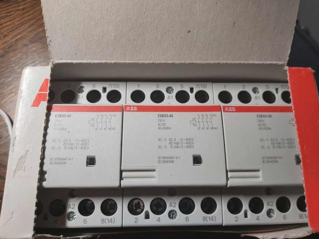 STYCZNIK MODULOWY ESB 63-40 FIRMY ABB 3szt. | NowySącz | Kup teraz na ...