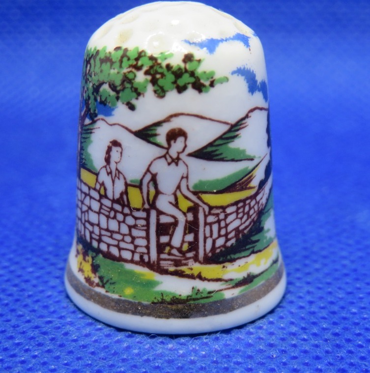 Naparstek Kolekcjonerski Porcela Country Code Gate | Lubień Kujawski ...