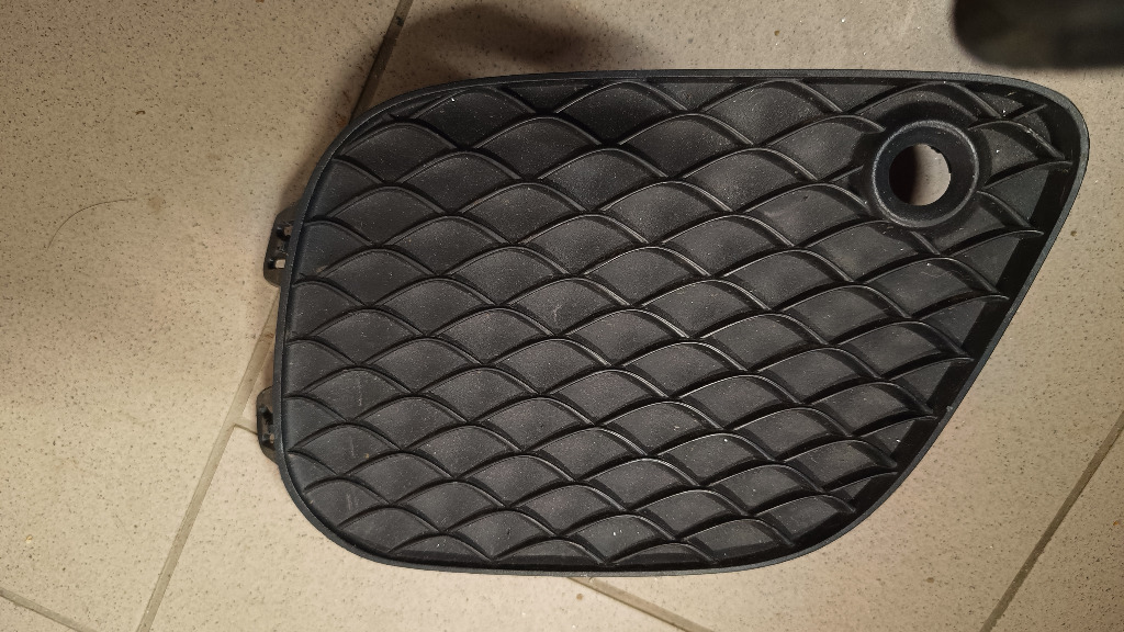 KRATKA ZDERZAKA LEWA MERCEDES-BENZ GLB A2478856801 | Krępice | Kup ...