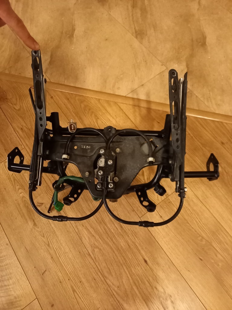 Mechanizm podnoszenia szyby Honda ST1300 ze stelaż | Skępe | Kup teraz ...