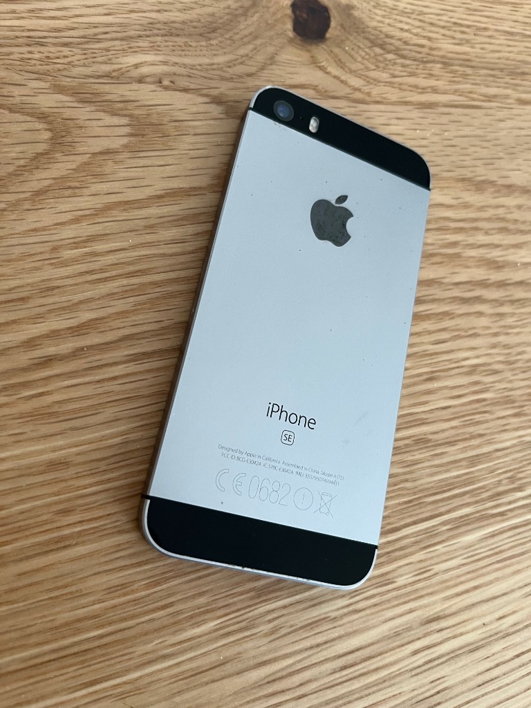 iPhone SE 64GB Model A1723 | Kiełczów | Kup teraz na Allegro Lokalnie