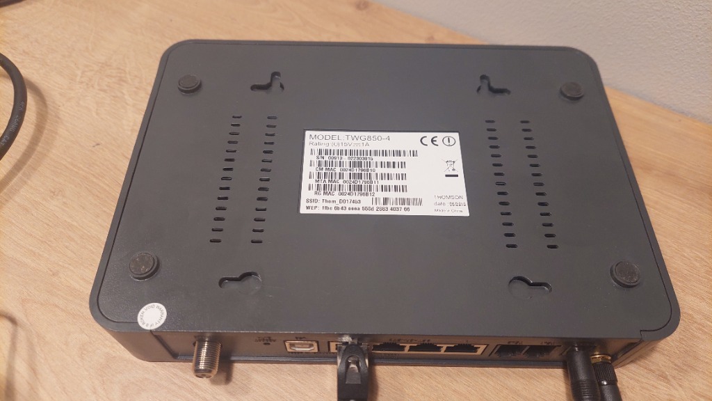 Thomson Ruter Modem kablowy TWG850 z WiFi | Poznań | Kup teraz na ...