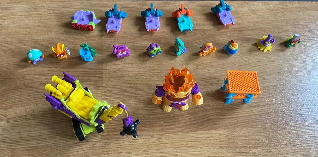 Zingsy DUZY 10 figurek 5 aut robot prezent | Swarzędz | Kup teraz na ...