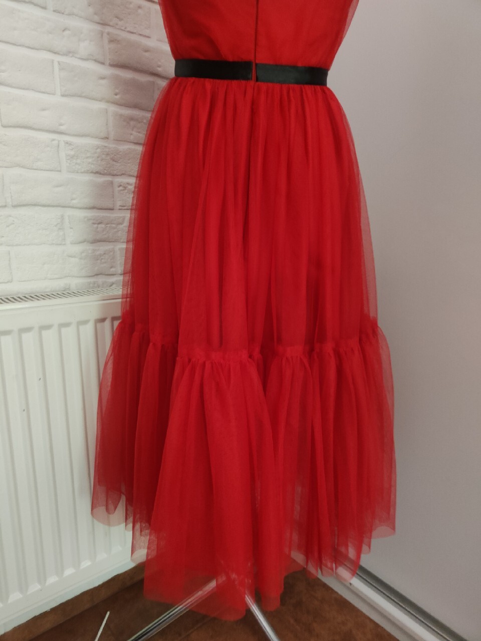 Czerwona sukienka tiulowa midi Lara Emo 36 S | Opole | Kup teraz na ...