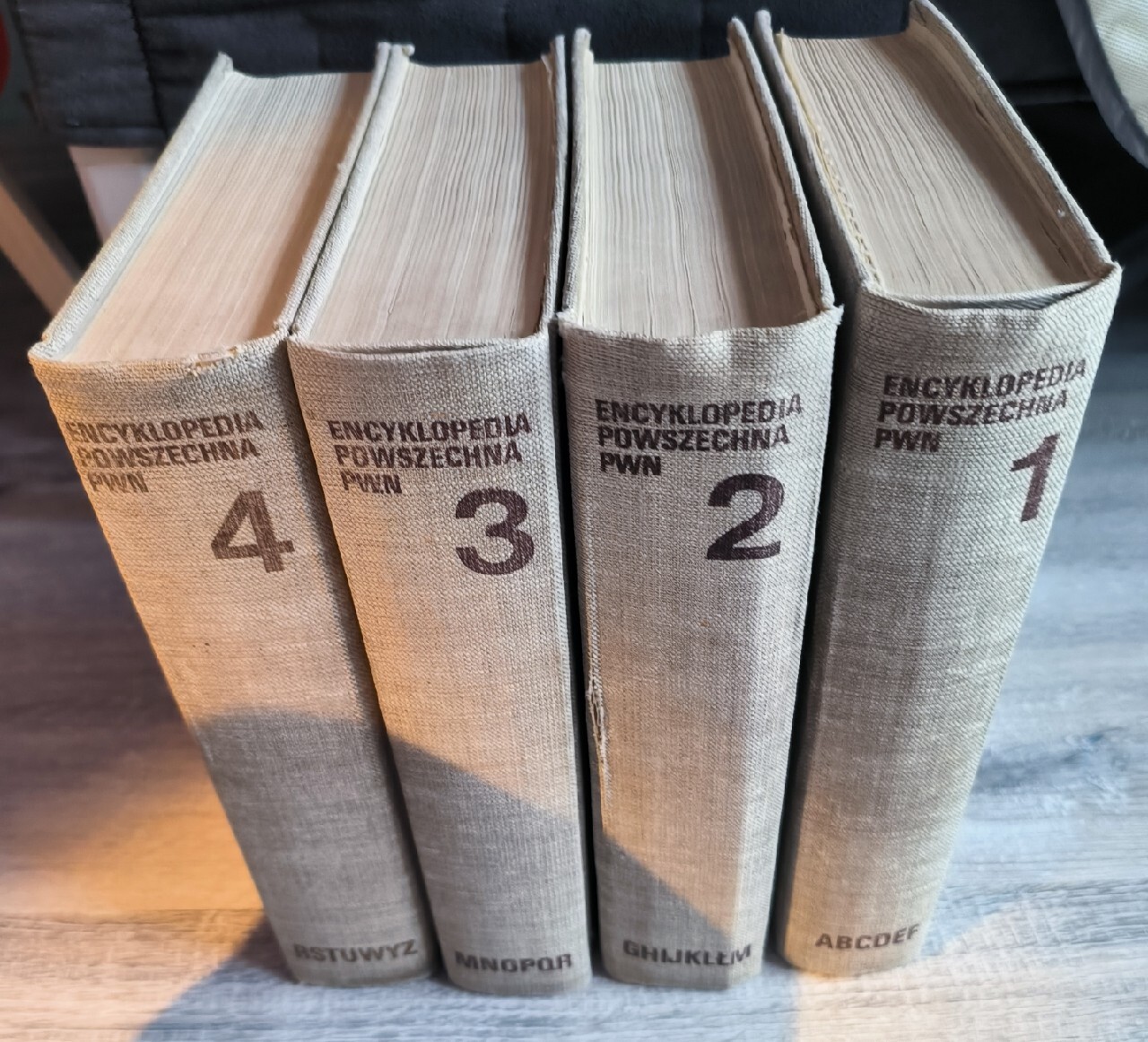 Encyklopedia Pwn 4 Tomy - Niska cena na Allegro.pl