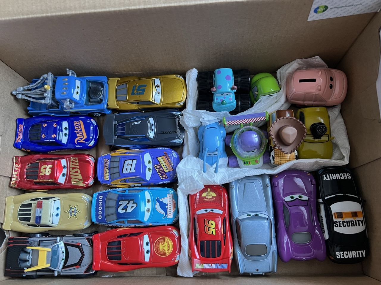 Auta Cars Disney Pixar Mattel stan kolekcjonerski bez żadnych uszkodzeń ...