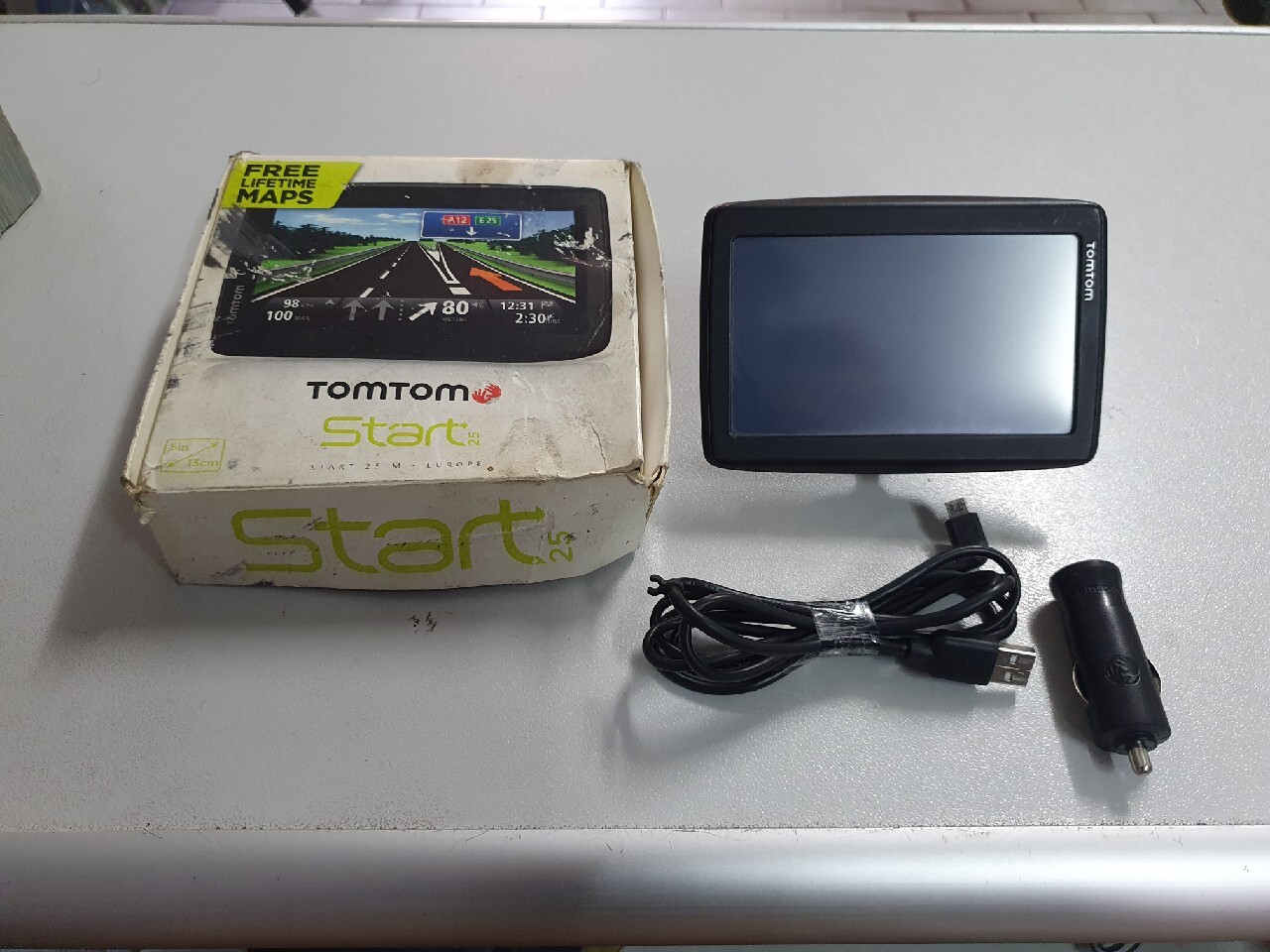 Nawigacja TomTom 4en52 samochodowa | Wołczyn | Kup teraz na Allegro ...