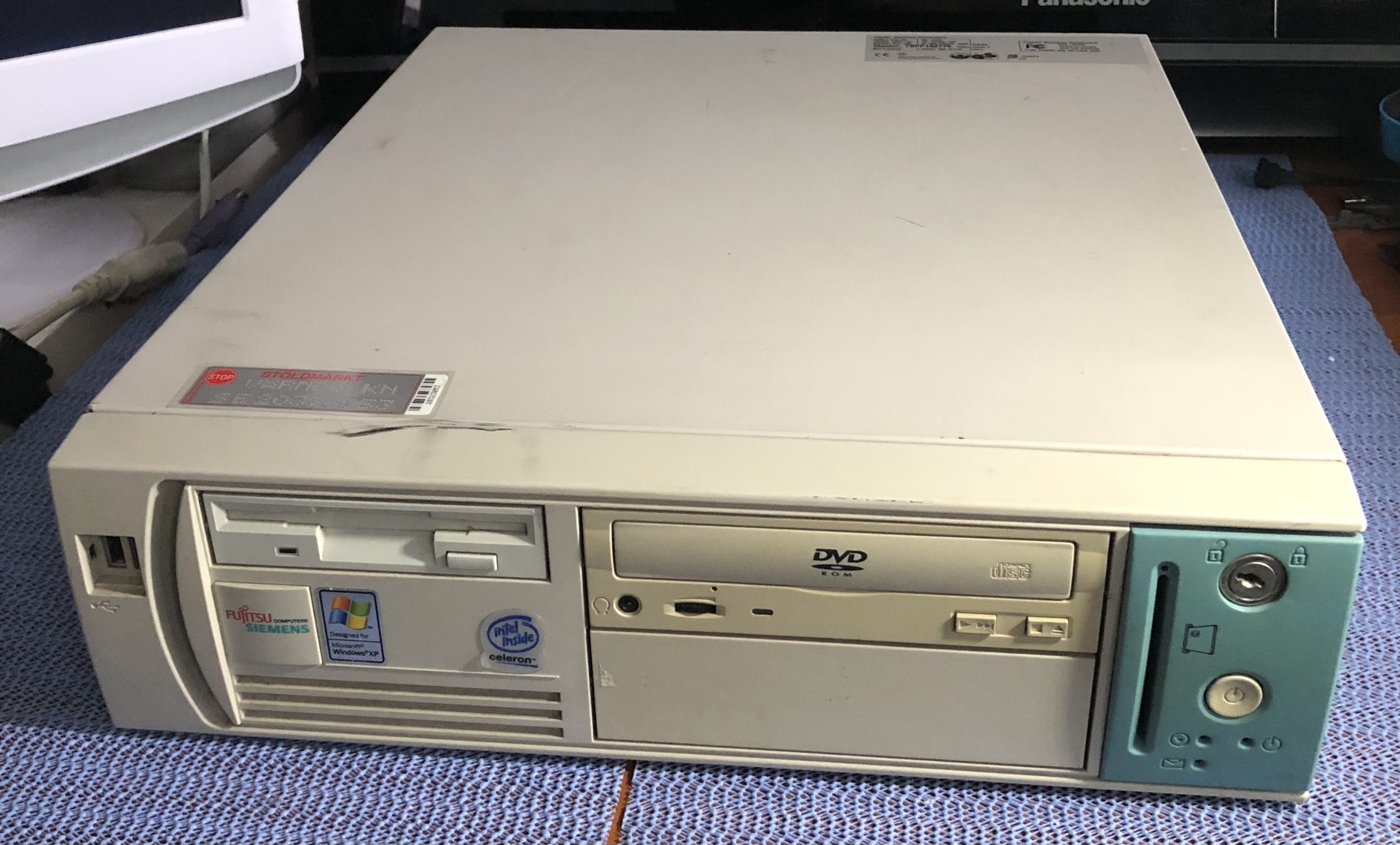 Fujitsu Siemens Scenic D Celeron 1000 Ati Rage | Warszawa | Licytacja ...