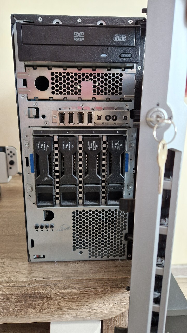 Serwer ProLiant ML310e Gen8 v2 32GB RAM RAID 4x1TB | Toruń | Kup teraz ...