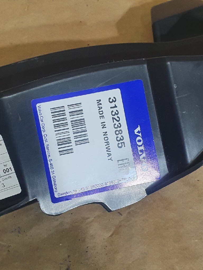 Nowy Absorber Zderzaka Przednie Volvo v60 31323835 | Gryfino | Kup ...