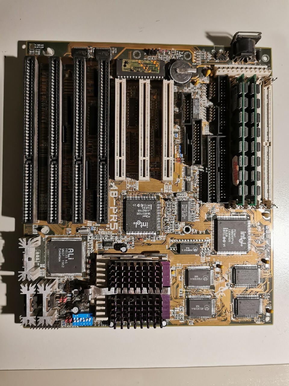Pentium 166 MHz MMX + płyta główna AB-PR5 | Brzesko | Licytacja na ...
