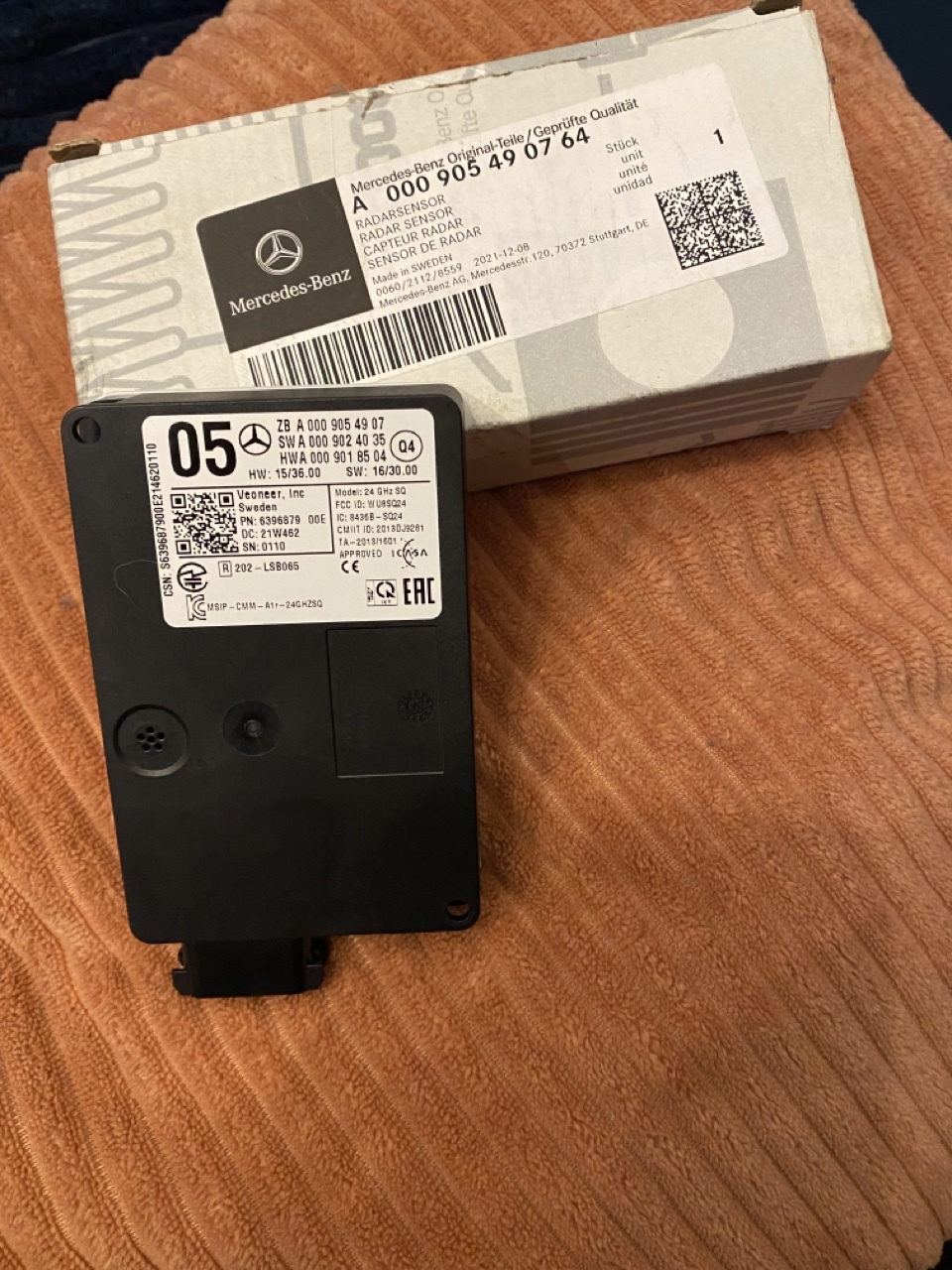 MERCEDES RADAR SENSOR DISTRONIC A000905490764 | Kotlin | Kup teraz na ...