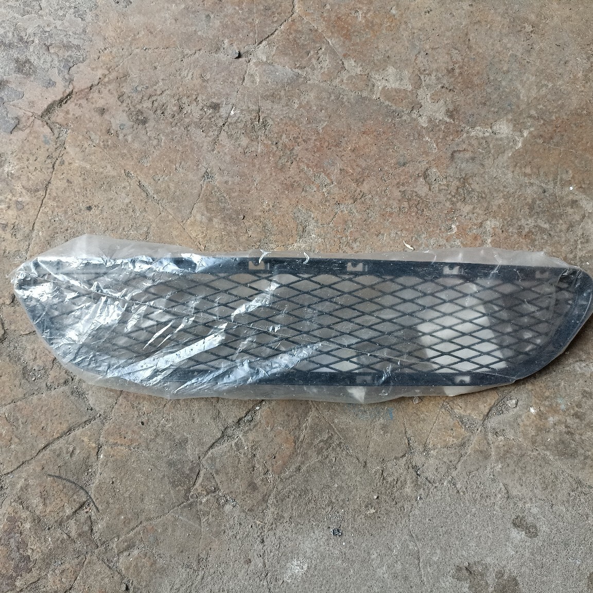 BMW E90,E91N Kratka środkowa 51117198906 | Poznań | Kup teraz na ...