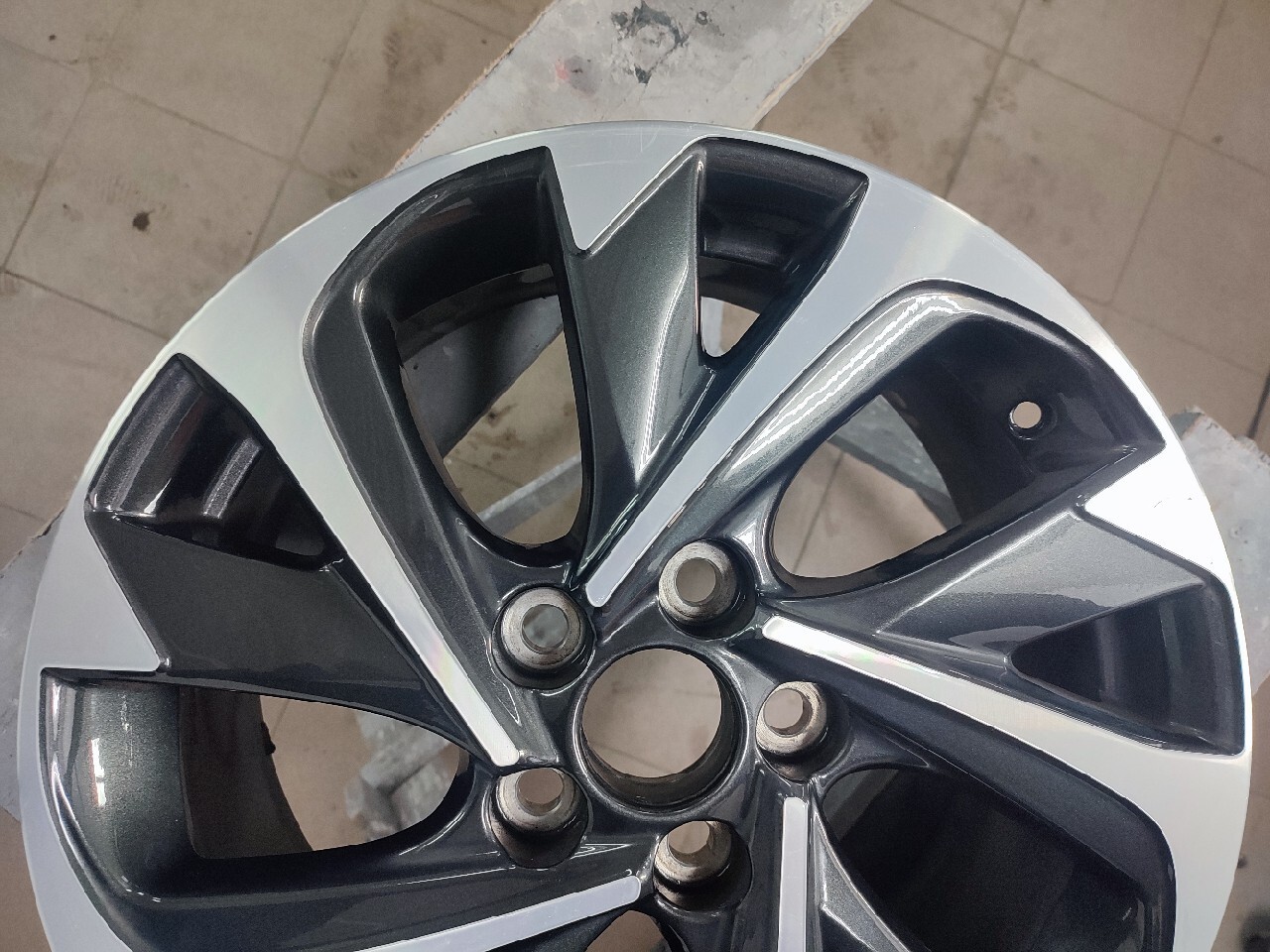 Felga aluminiowa Toyota OE 42611-02L90 7.0" x 17" | Węgrów | Kup teraz ...