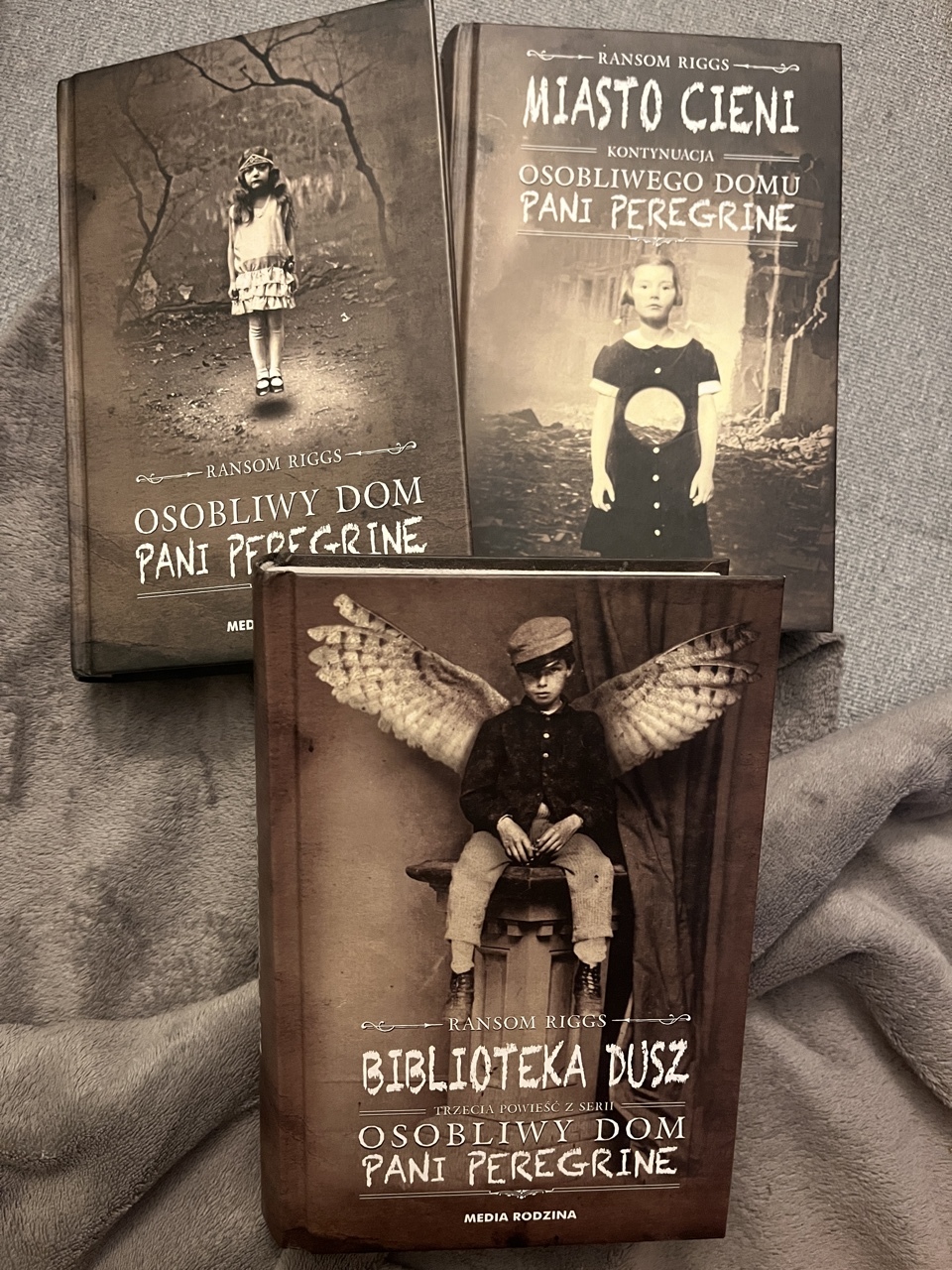 Cykl „Osobliwy dom pani Peregrine” Ransom Riggs | Opole | Kup teraz na ...
