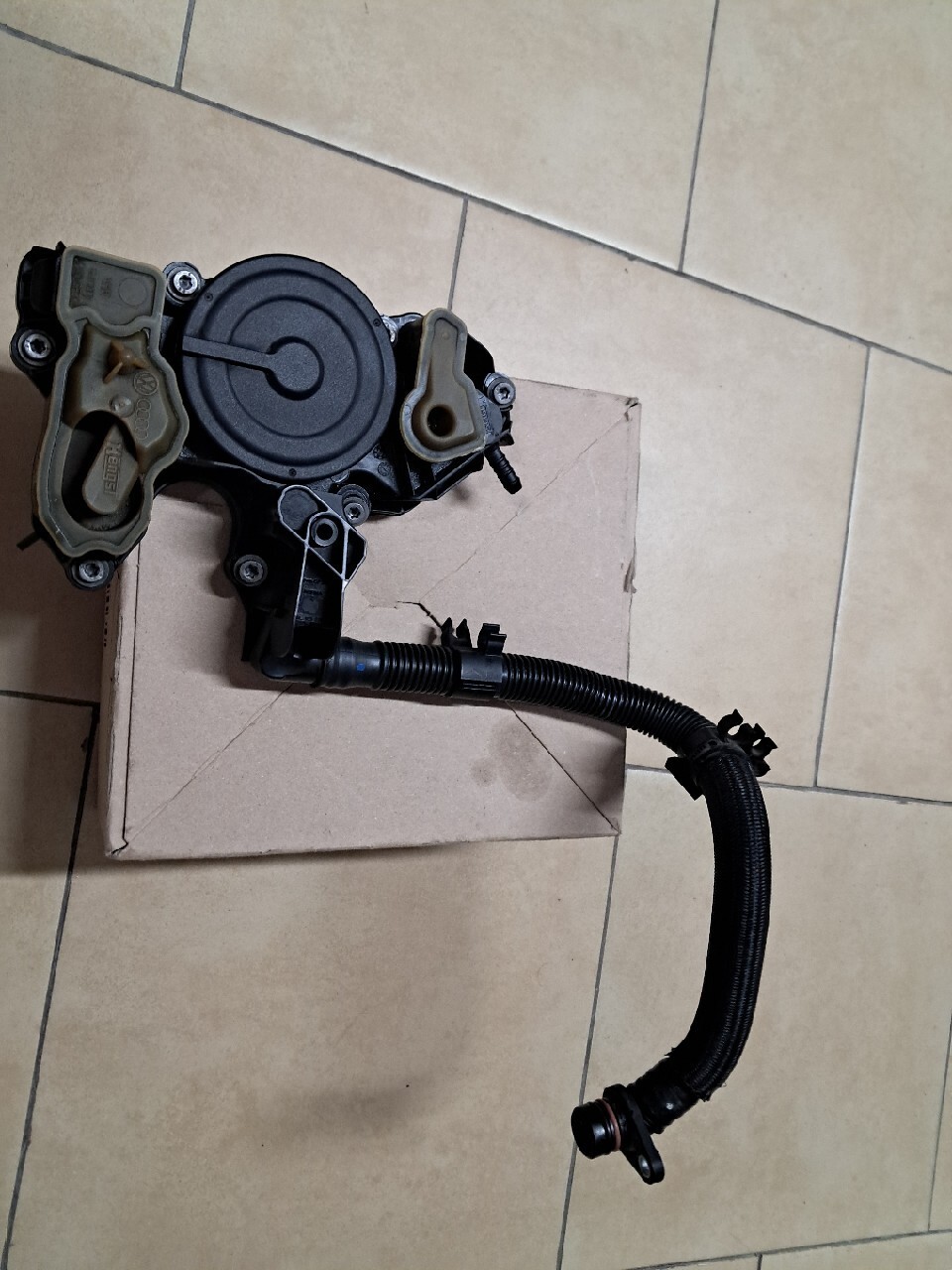 Odma separator oleju Audi VW Skoda 06K103495AS | Luboń | Kup teraz na ...