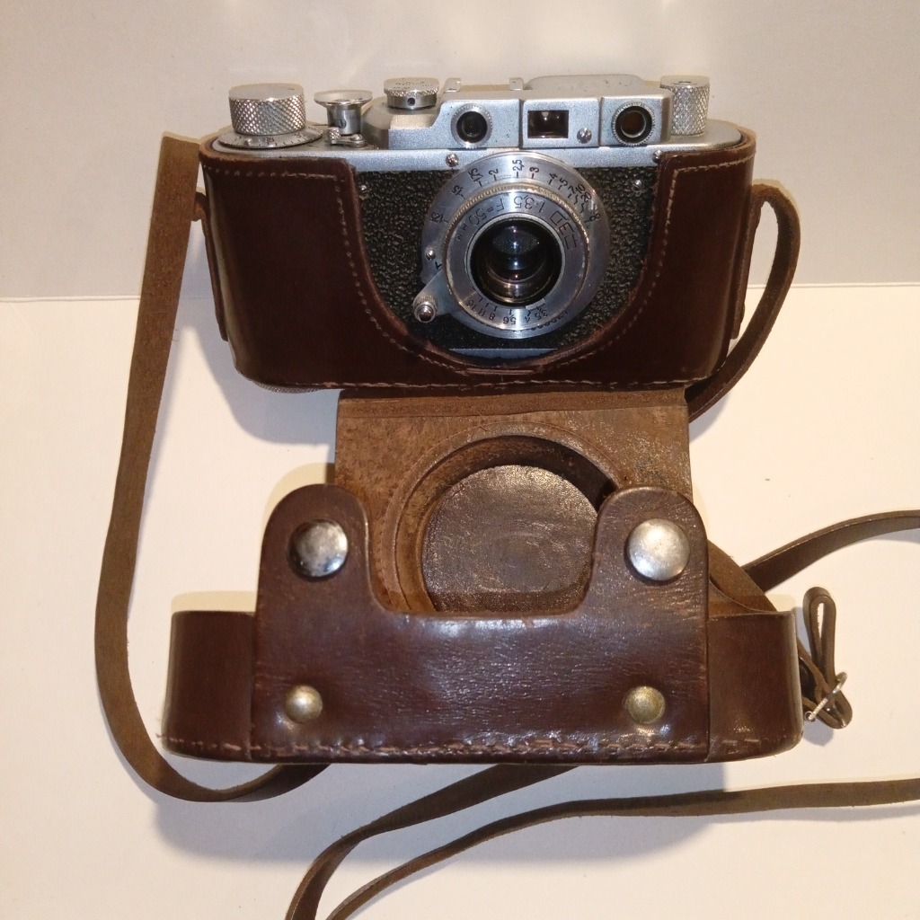 Aparat FED 1 + obiektyw FED 3,5 / 50 + futerał | Warszawa | Licytacja ...