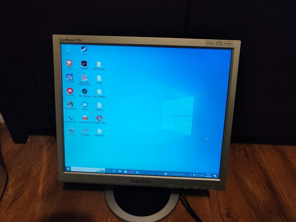 Monitor LCD Samsung SyncMaster 710N - KLASA A | Krosno | Kup teraz na ...