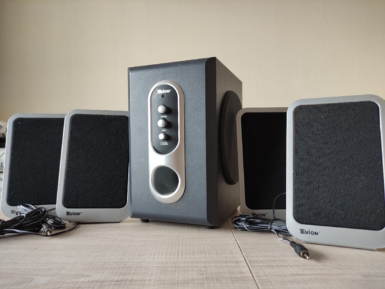 Zestaw 5.1 TEVION MD 85263 z subwooferem | Stargard | Licytacja na ...