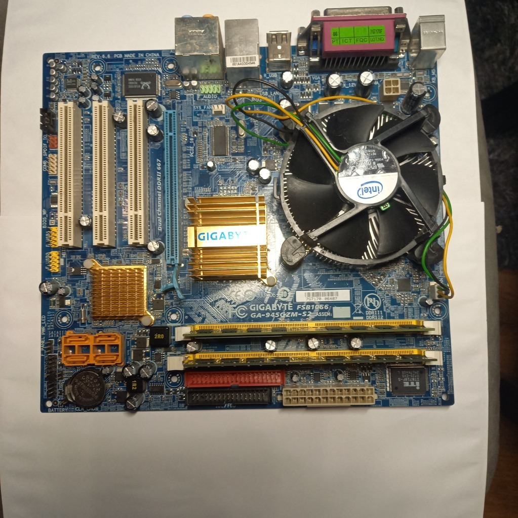 GigaByte GA-945GZM-S2 z procesorem | Bytów | Licytacja na Allegro Lokalnie