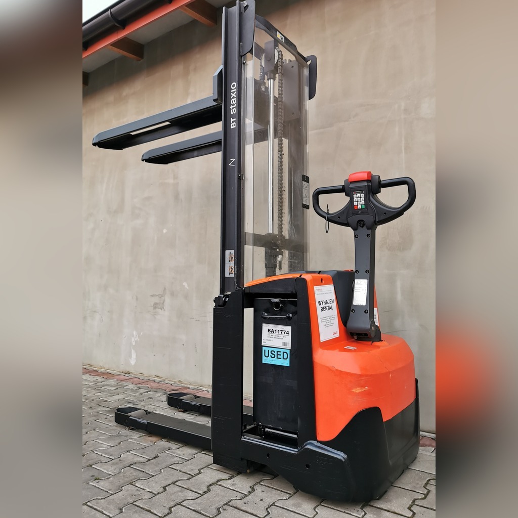 Toyota BT SWE 120 / 1700mm niski Przebieg paleciak | Łask | Kup teraz ...