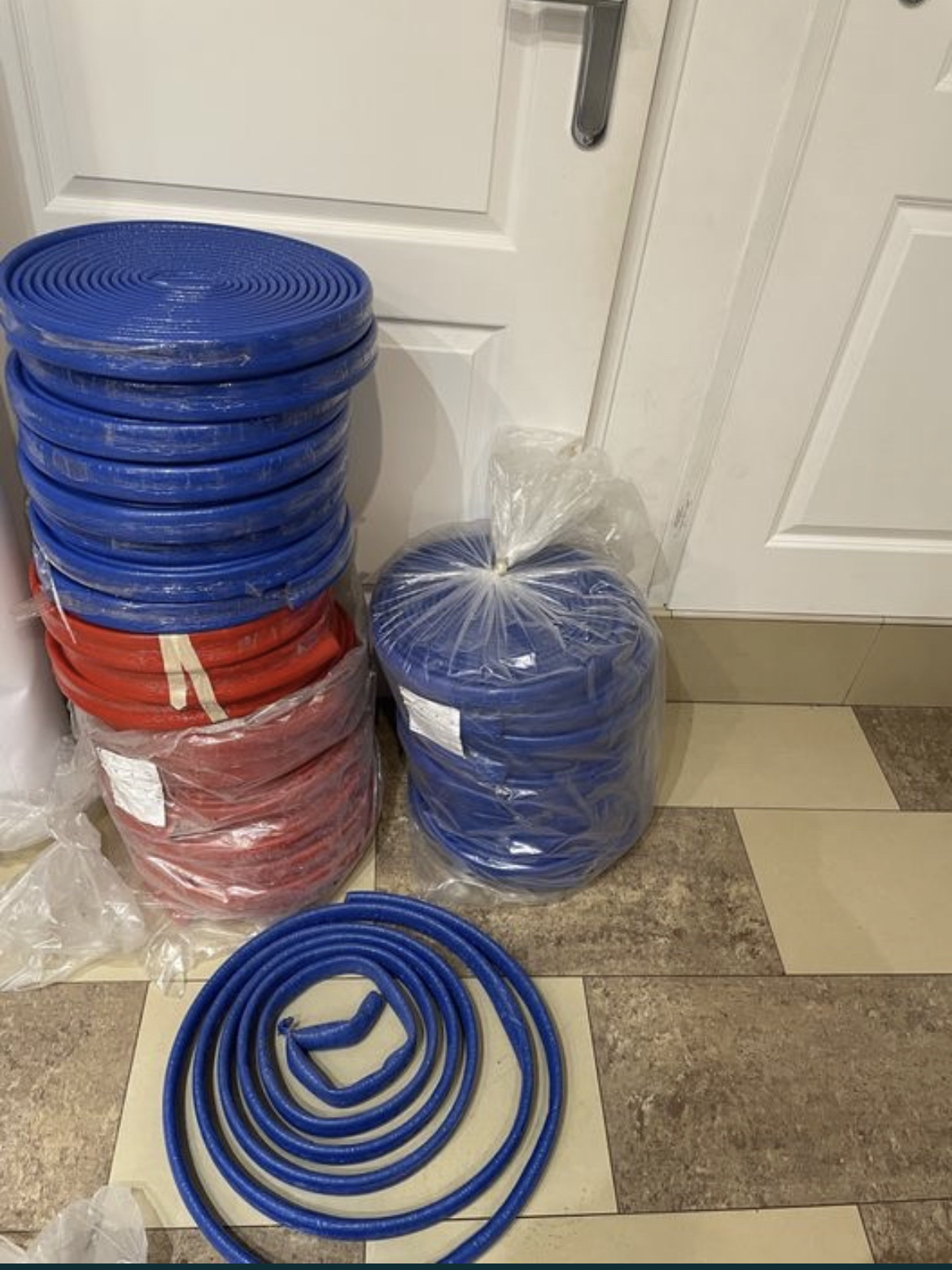 Otulina czerwona niebieska na rury dwa rozmiary | Wołomin | Ogłoszenie ...