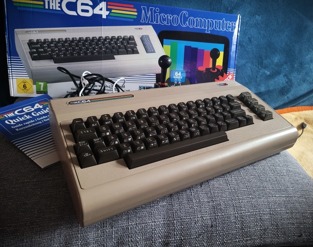 Konsola The C64 Maxi (replika Commodore C64) | Poznań | Kup teraz na ... Konsola The C64 Maxi (replika Commodore C64) | Poznań | Kup teraz na ...
