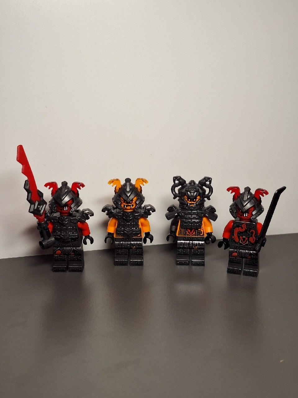 Lego Ninjago figurka Commander Blunck Raggmunk i dwaj wojownicy Cynobru ...
