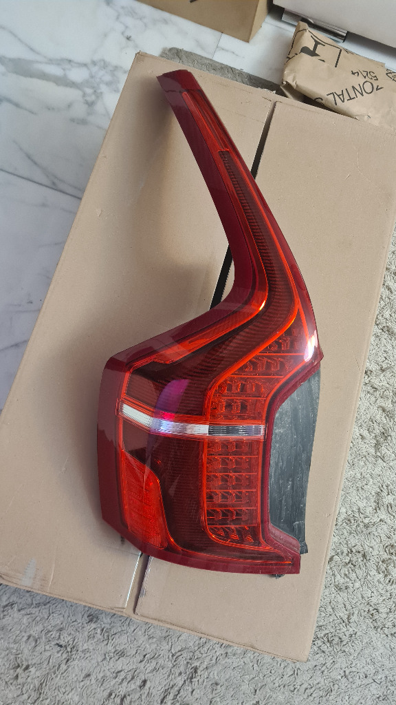 VOLVO XC90 22rok LAMPA LEWA TYŁ LED 31655915 dobry stan | gdańsk | Kup ...