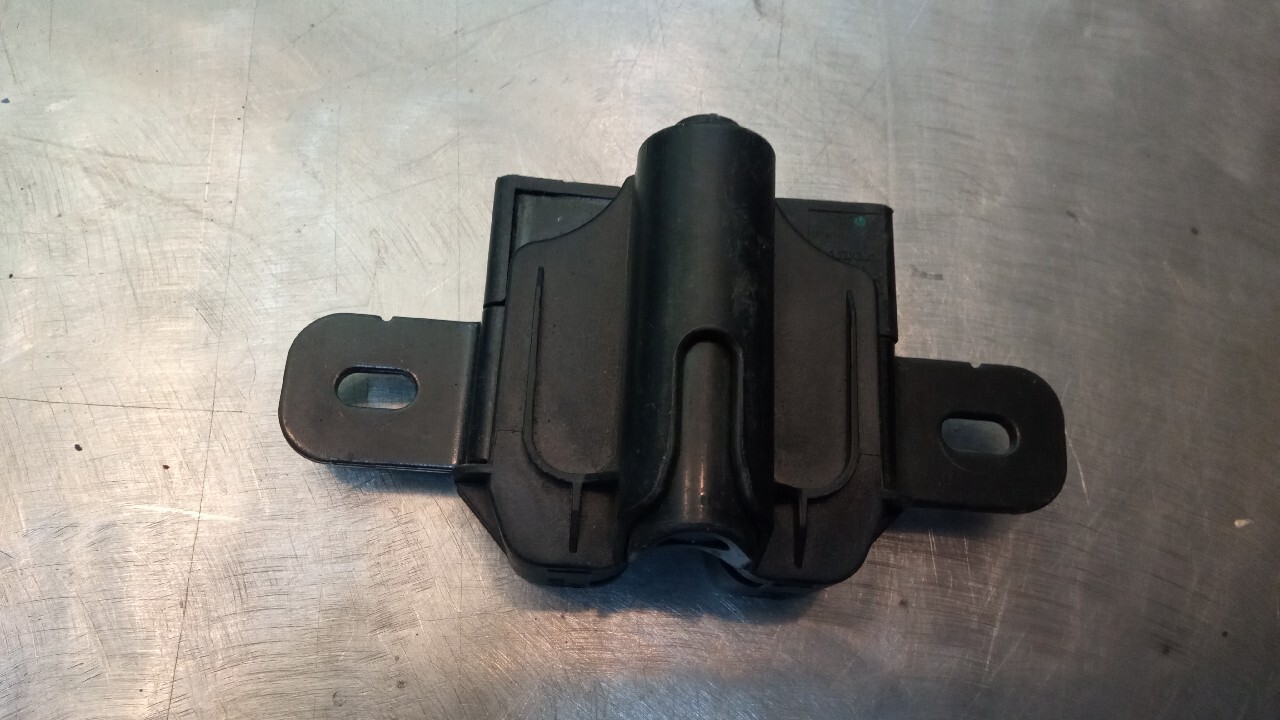 Volvo V40 S60 V60 XC60 zamek maski lewy 31425975 | Olsztyn | Ogłoszenie ...