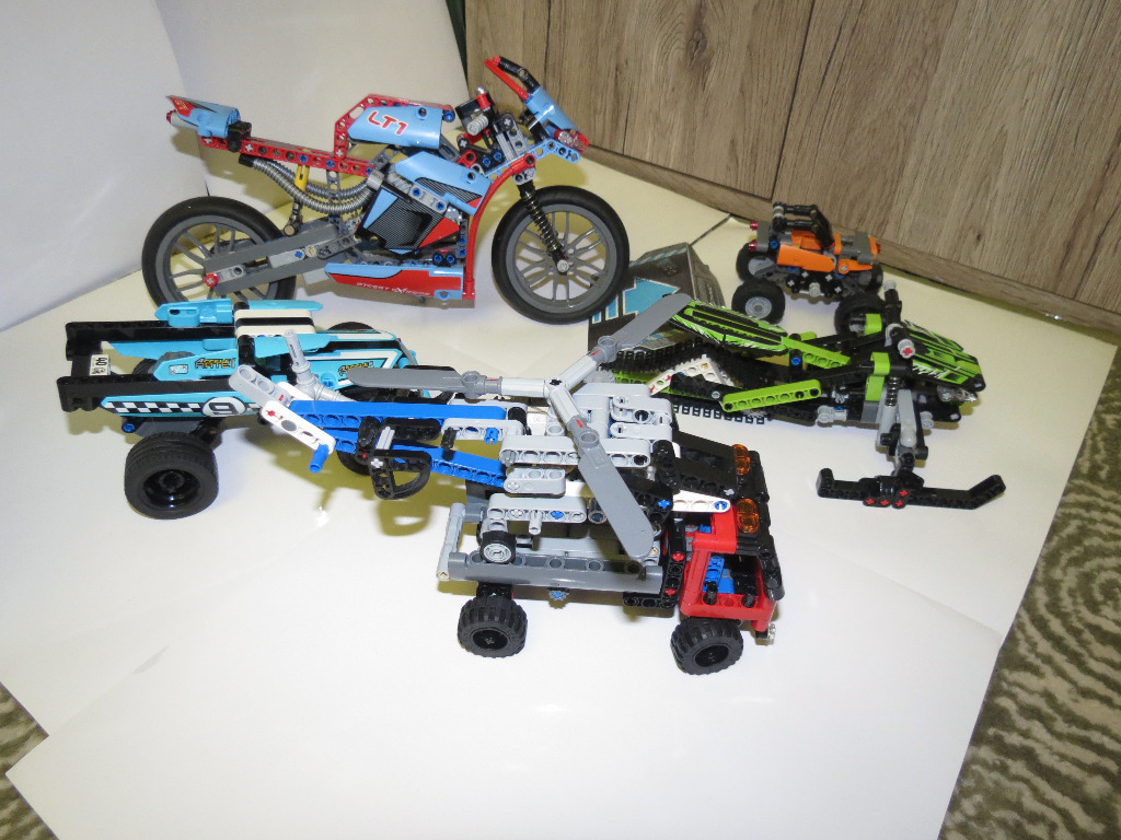 Lego Technic pack zestawów około 1 kg | Tarnów | Kup teraz na Allegro Lokalnie