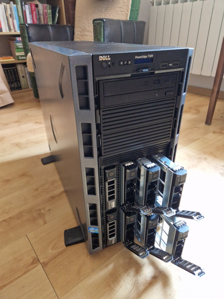 DELL T320 TOWER E5-24570 V2 64GB H710 RAMKI | Kępno | Kup teraz na ...