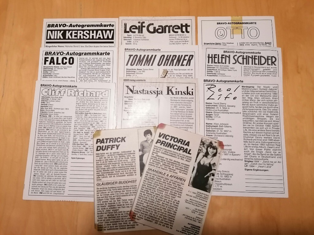 Karty z autografem Bravo lata 80te Cliff Richard Falco N Kinski ...