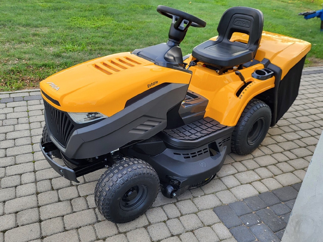 Traktorek kosiarka Stiga Estate 598W 18KM V2 | Lututów | Ogłoszenie na ...