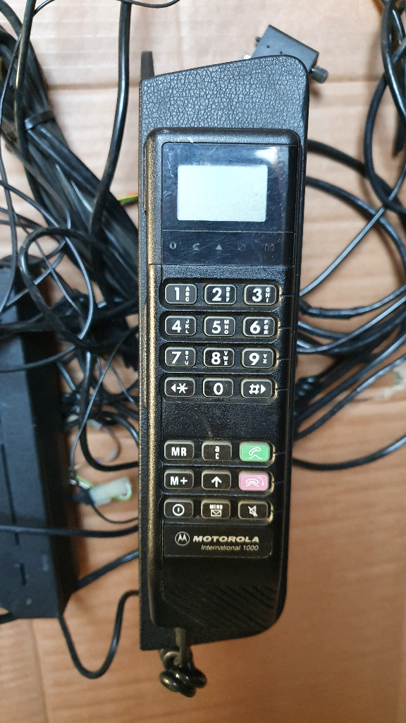 Telefon BMW E32 E34 E36 Motorola | Słupsk | Licytacja na Allegro Lokalnie