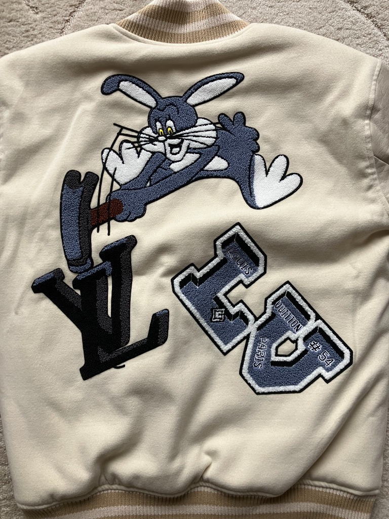 Męska Bomberka Louis Vuitton Milky Bugs Bunny r.M | Luboń | Licytacja ...