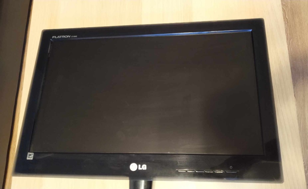 Monitor LED LG Flatron E1940 19" cali | Poznań | Kup teraz na Allegro ...