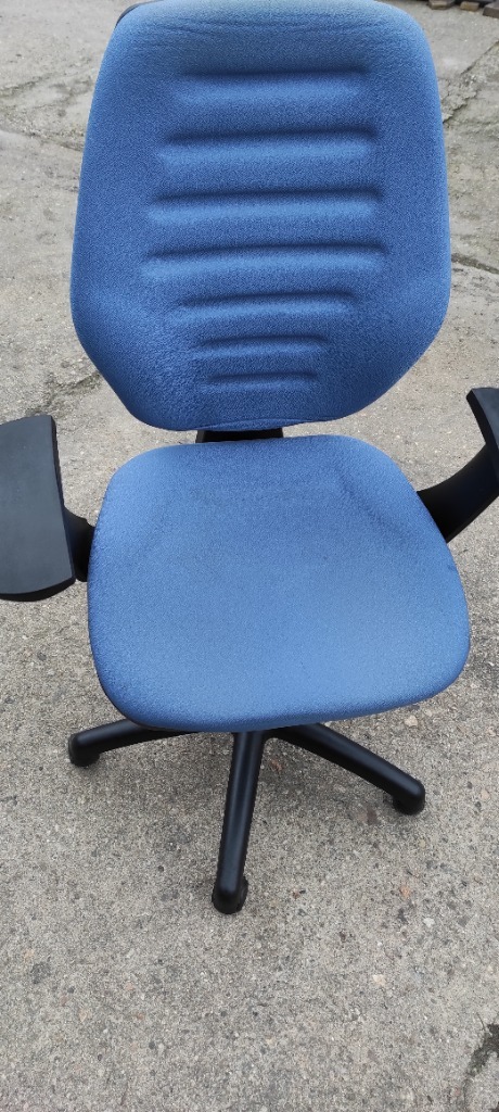 Krzesło fotel biurowy obrotowy Master Nowy Styl | Stara Gadka | Kup ...