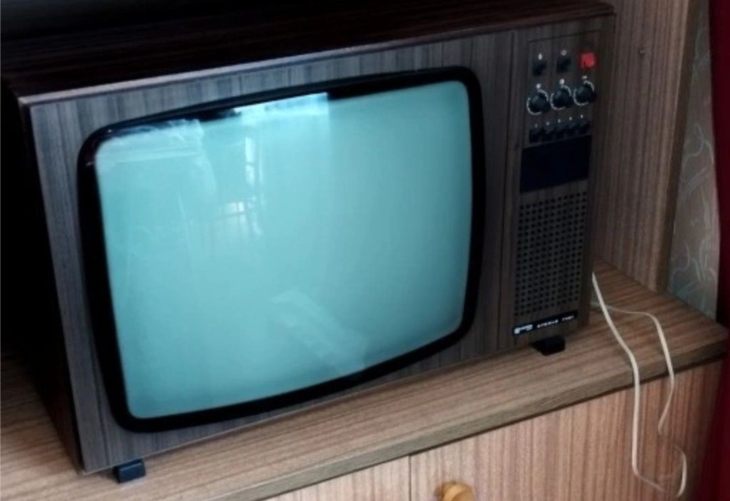 Telewizor UNITRA Cygnus T401 dla kolekcjinera | Radziejów | Ogłoszenie ...