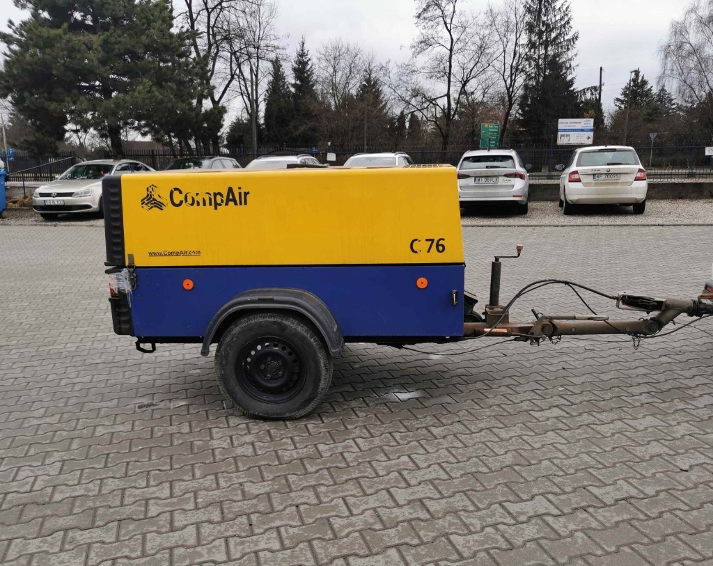 Kompresor śrubowy spalinowy Compair C76 7600L/min | Kraków | Kup teraz ...
