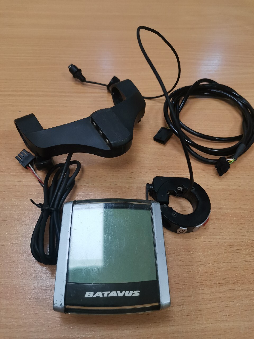 Uchwyt wyświetlacza ION Batavus Sparta Koga Button | Łódź | Kup teraz ...