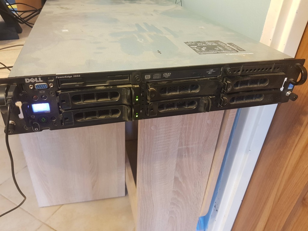 Dell PowerEdge 2850 2U Server 2x Intel Xeon 64bit | Strzelno | Kup ...