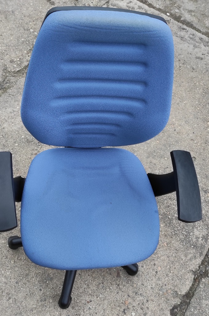 Krzesło fotel biurowy obrotowy Master Nowy Styl | Stara Gadka | Kup ...